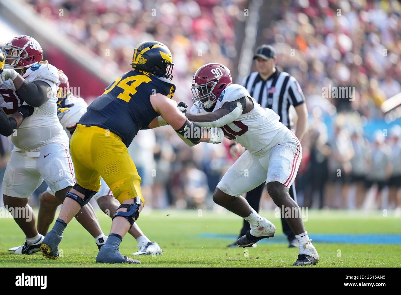 TAMPA, FL - DECEMBER 31: Alabama Crimson Tide defensive lineman Jordan ...
