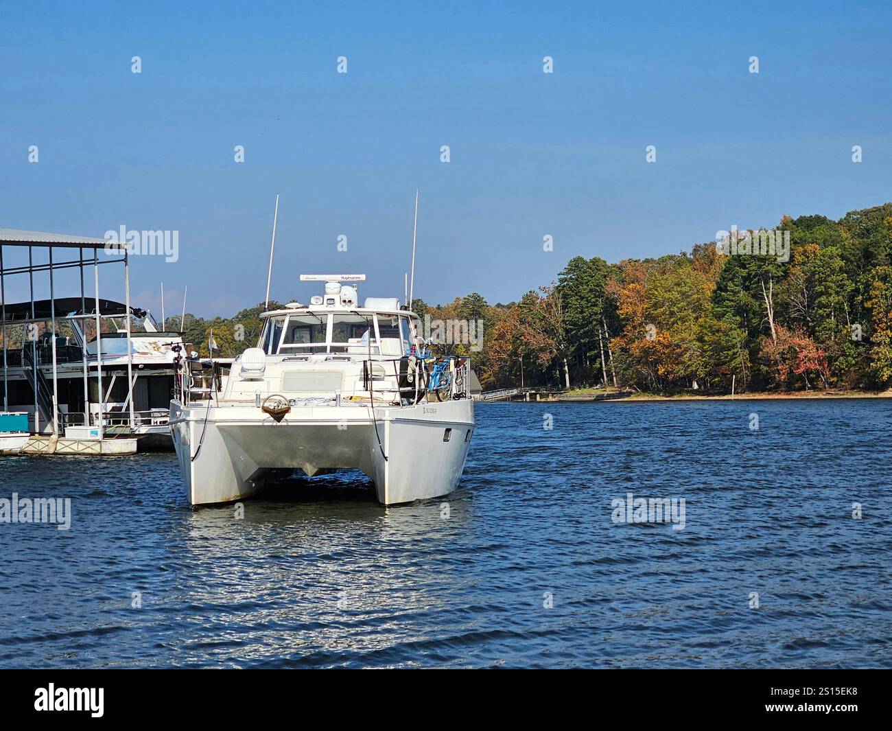 Endeavourcat 44 power catamaran underway Stock Photo - Alamy
