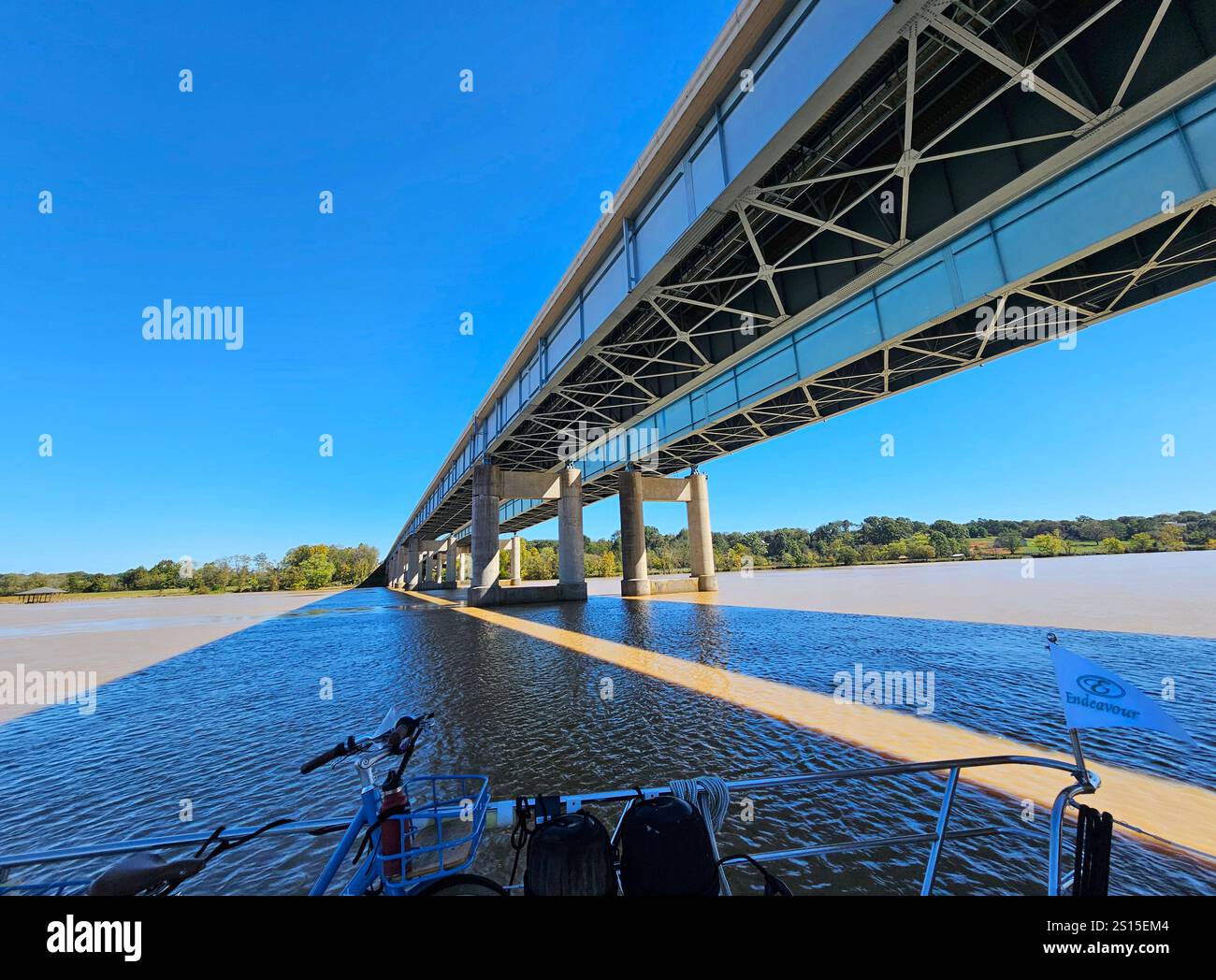 Passing under Interstate 75 on the Tennessee River, Watts Bar Lake ...