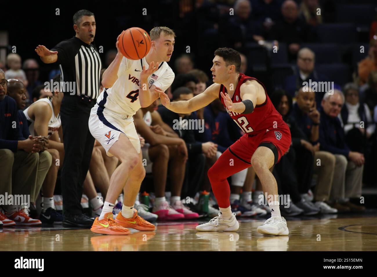Charlottesville, VA, USA. 31st Dec, 2024. Virginia Cavaliers guard ...