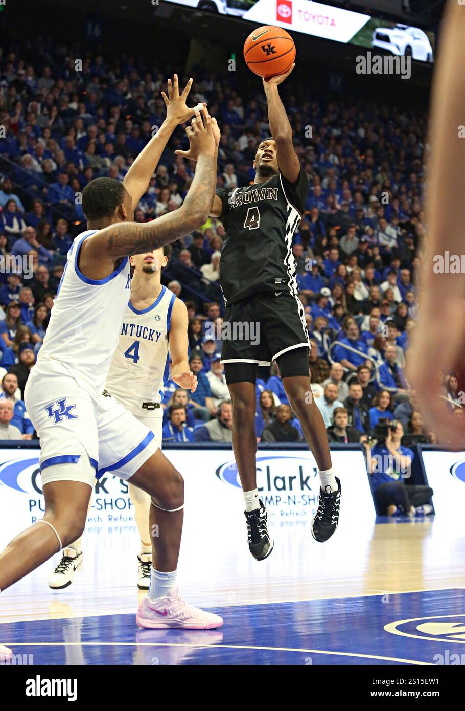 LEXINGTON, KY - DECEMBER 31 - Brown Bears guard Lyndel Erold (4) shoots ...
