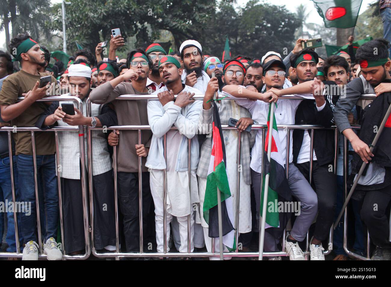Dhaka, Dhaka, Bangladesh. 31st Dec, 2024. Students and supporters attend the 'March for Unity ...
