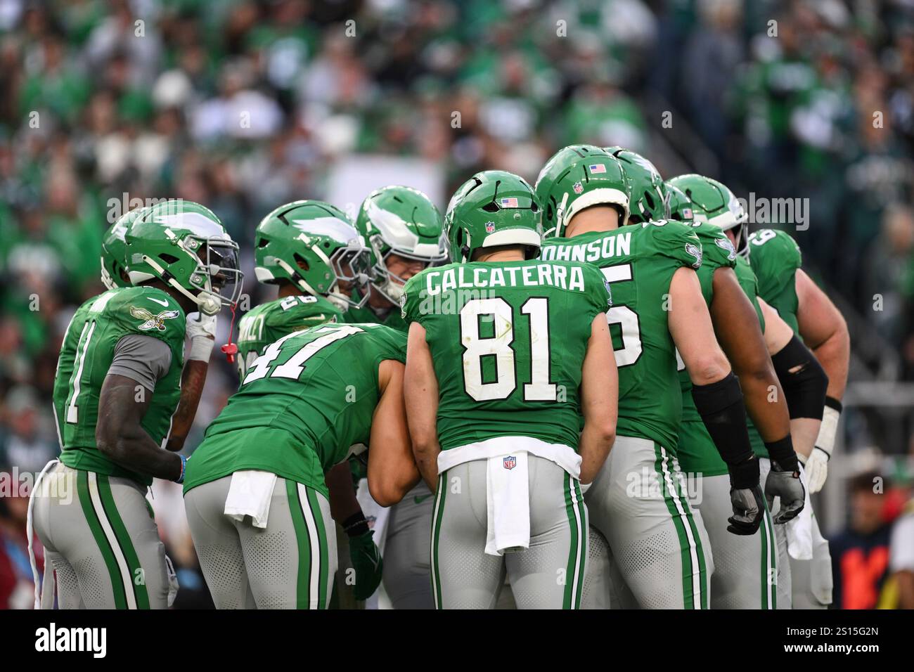 Philadelphia Eagles offense huddles during the second half of an NFL ...