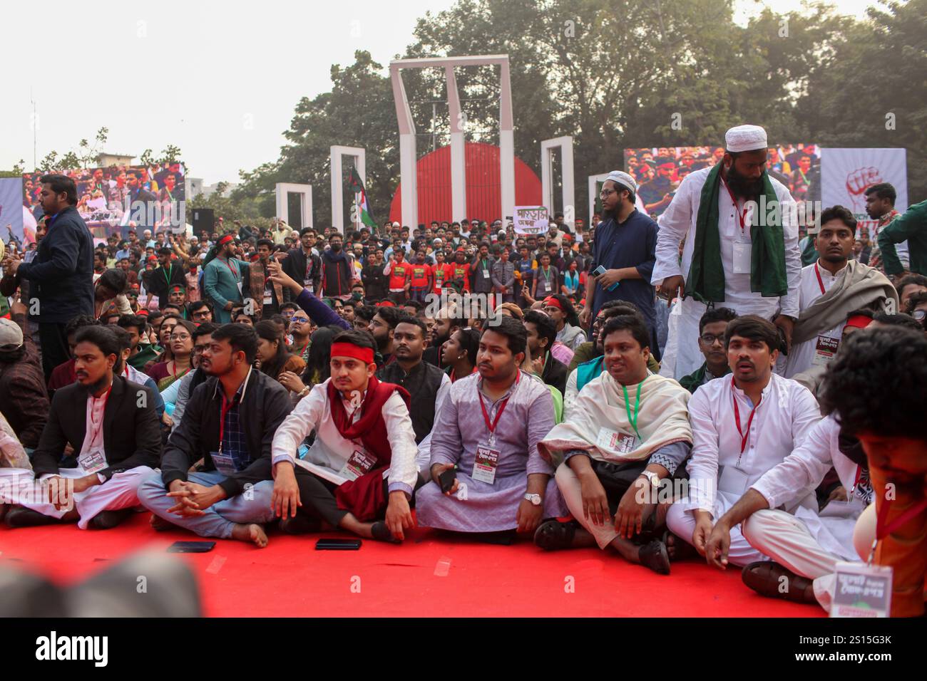 Dhaka, Dhaka, Bangladesh. 31st Dec, 2024. Students and supporters attend the 'March for Unity ...