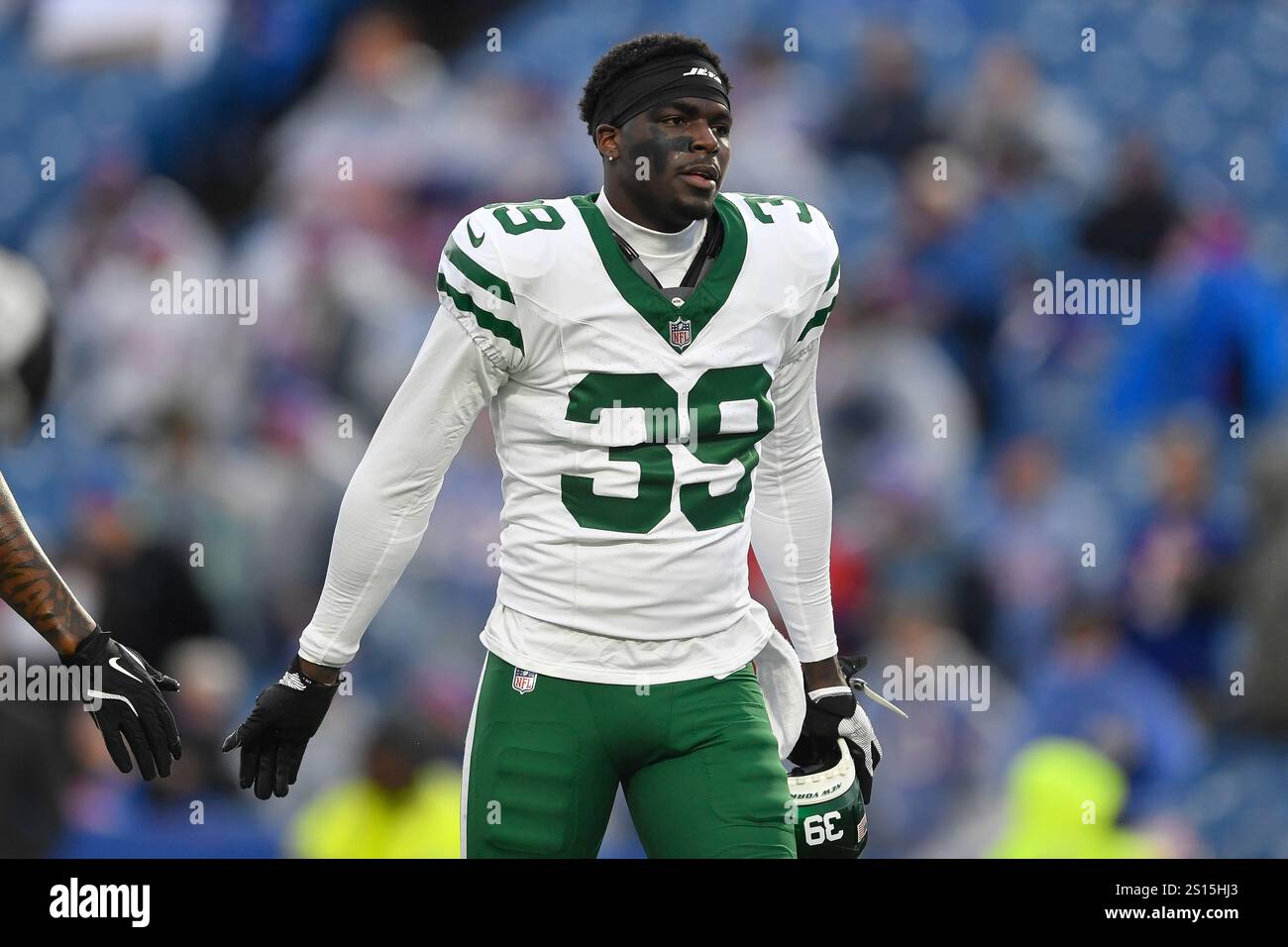 New York Jets safety Jarius Monroe (39) warms up before an NFL football ...