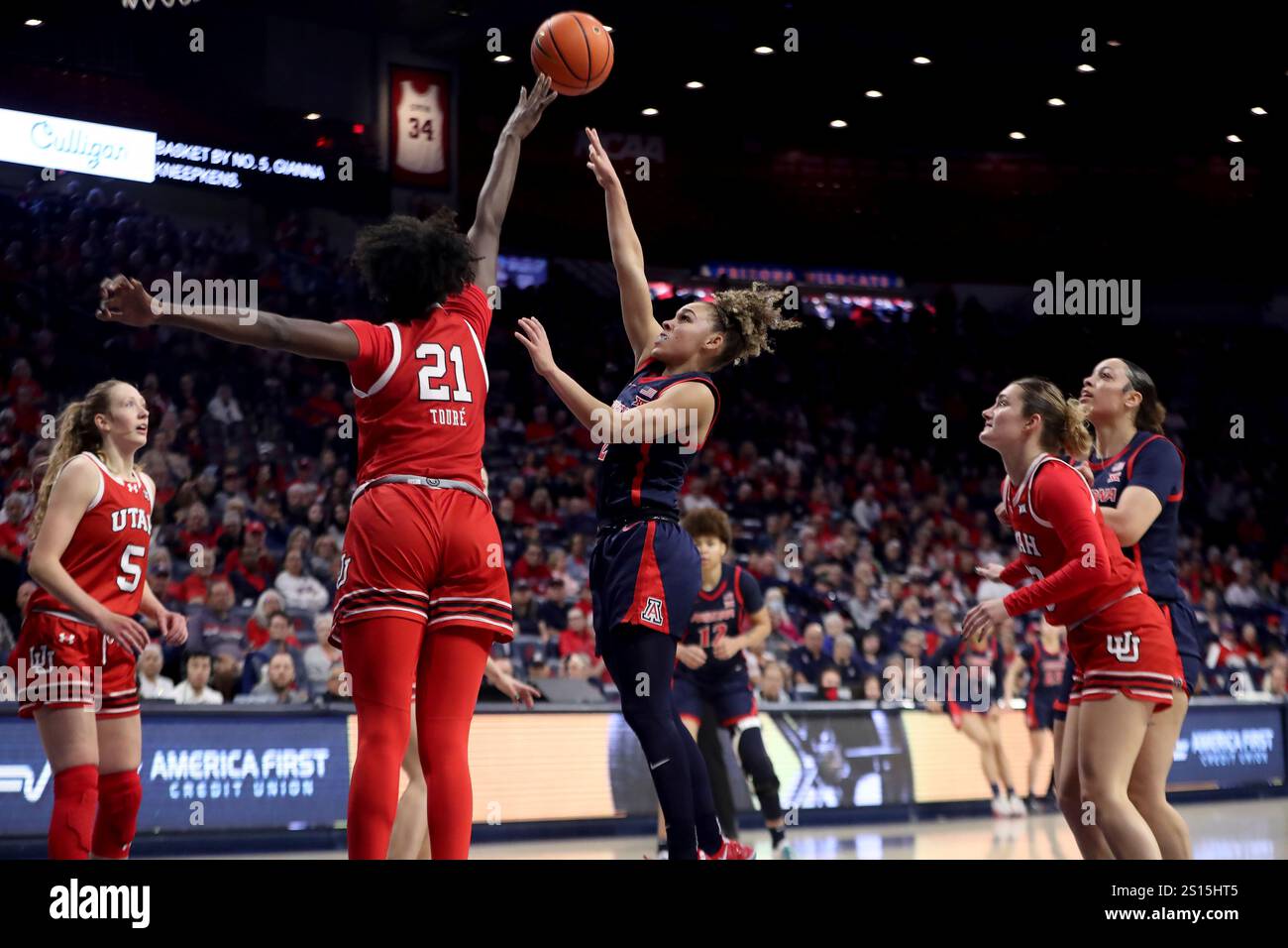 TUCSON, AZ - DECEMBER 31: Arizona Wildcats guard Jada Williams #2 ...