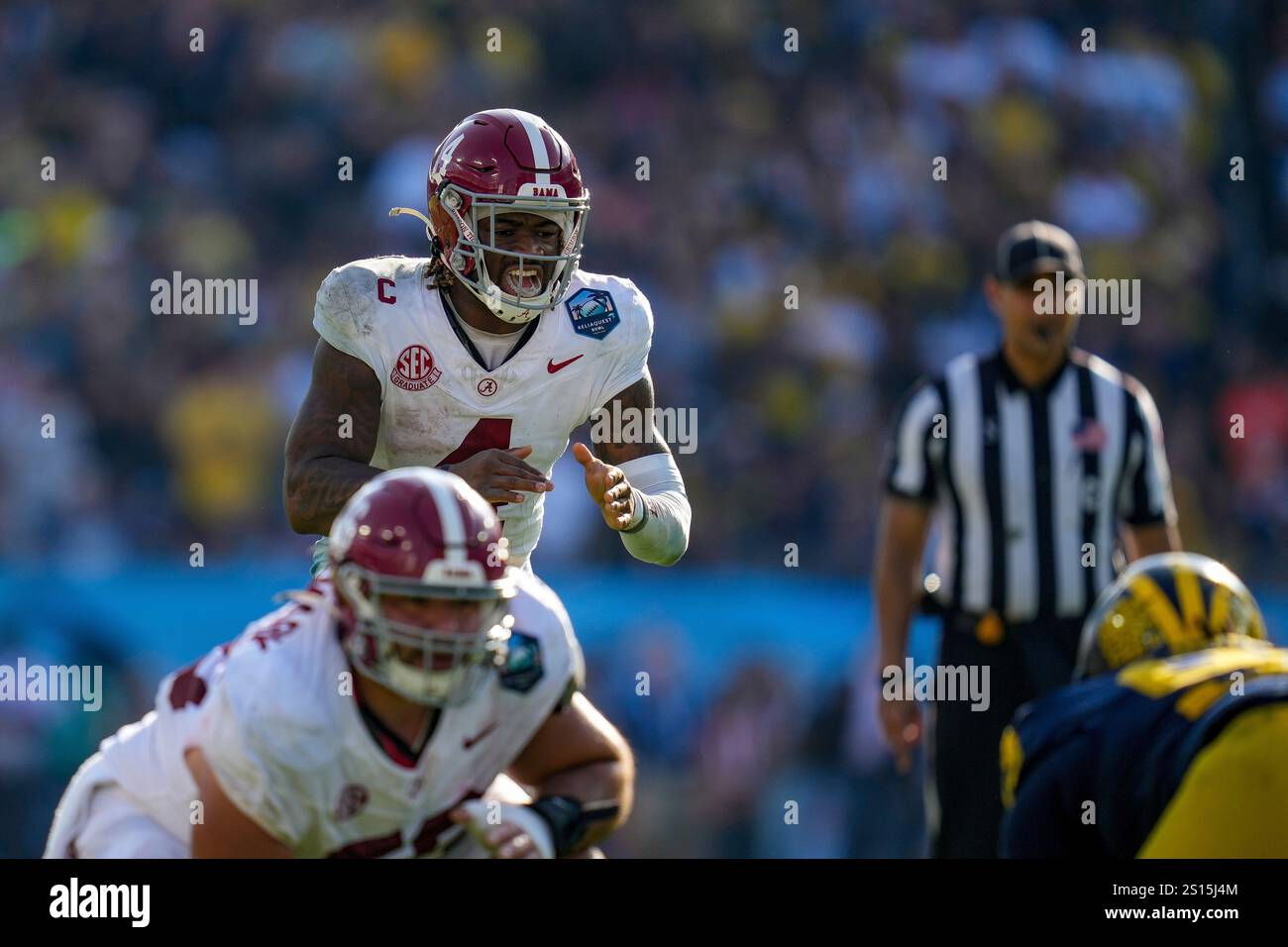 TAMPA, FL - DECEMBER 31: Alabama Crimson Tide quarterback Jalen Milroe ...