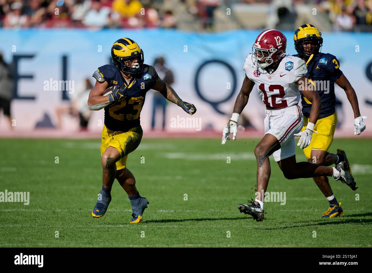 Tampa, Florida, USA.31st December, 2024. Michigan Wolverines running ...