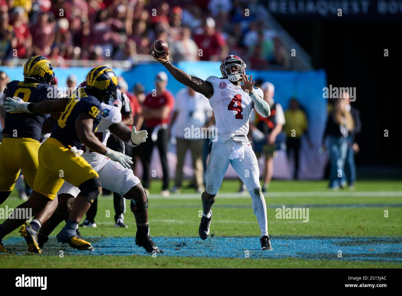 Tampa, Florida, USA.31st December, 2024. Alabama Crimson Tide ...