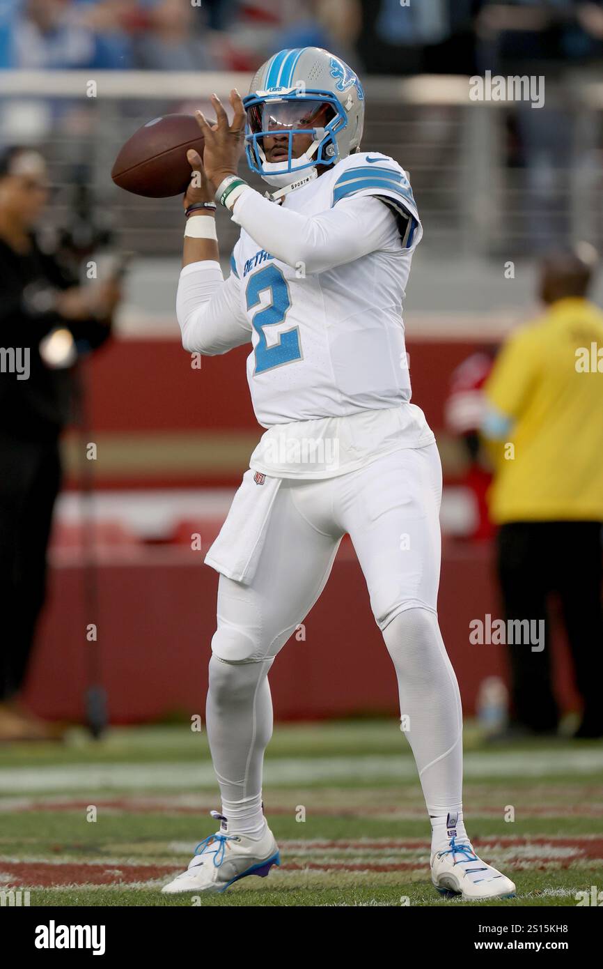 Detroit Lions quarterback Hendon Hooker (2) warms up during an NFL ...