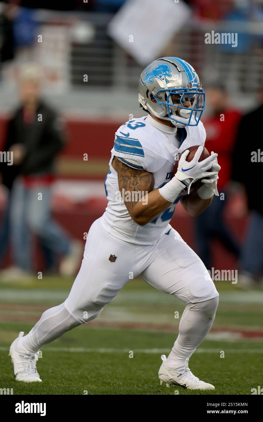 Detroit Lions running back Craig Reynolds (13) warms up during an NFL ...