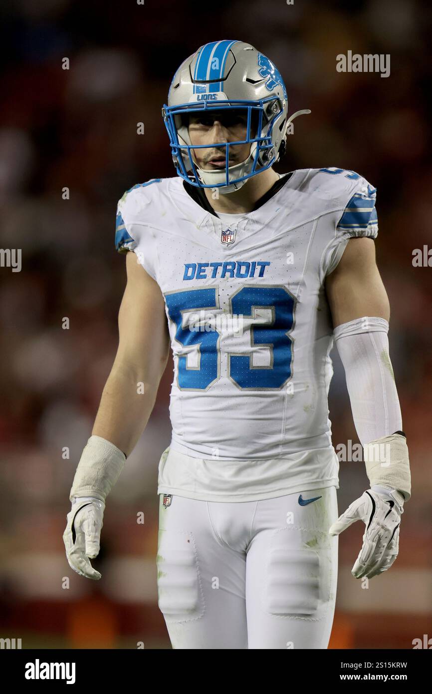 Detroit Lions linebacker Trevor Nowaske (53) looks into the backfield ...
