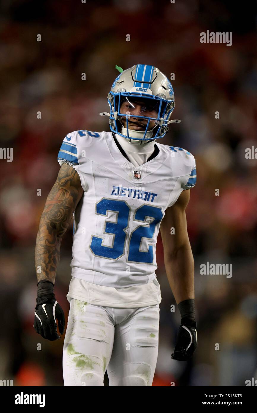 Detroit Lions safety Brian Branch (32) looks into the backfield during ...