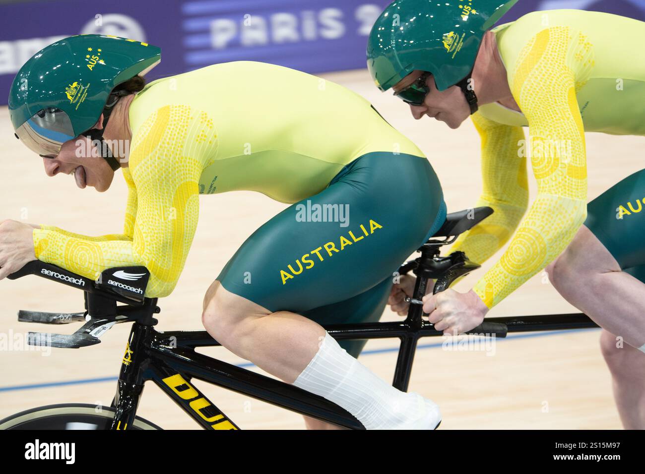 Australian mens blind tandem hi-res stock photography and images - Alamy