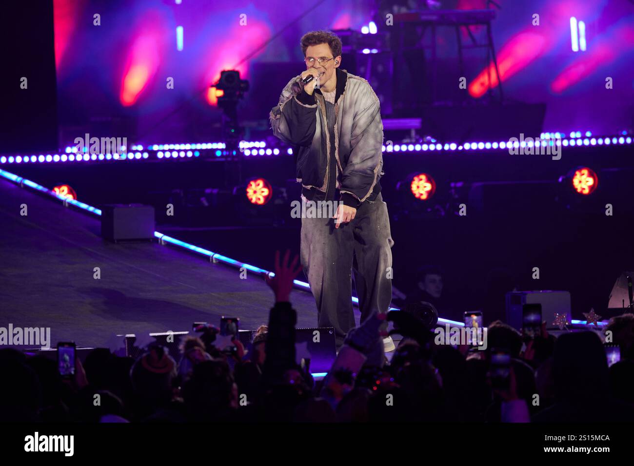 Berlin, Germany. 01st Jan, 2025. The singer Kamrad is on stage at the ...