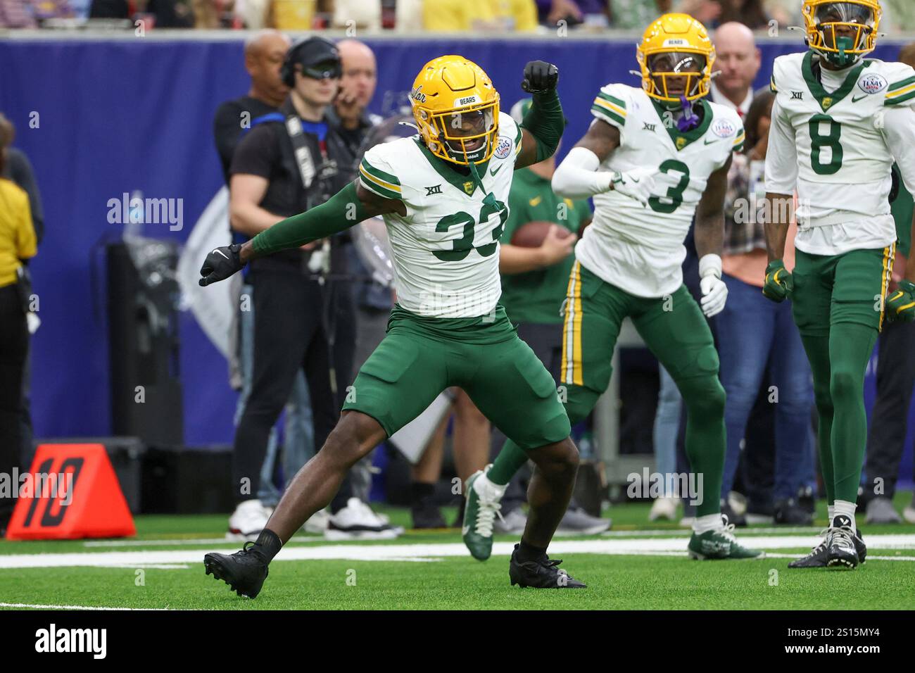 HOUSTON, TX - DECEMBER 31: Baylor Bears safety DJ Coleman (33 ...