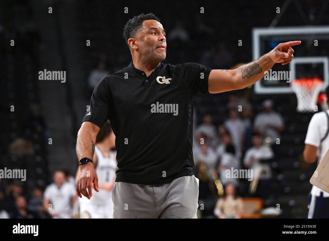 ATLANTA, GA – DECEMBER 31: Georgia Tech head coach Damon Stoudamire ...