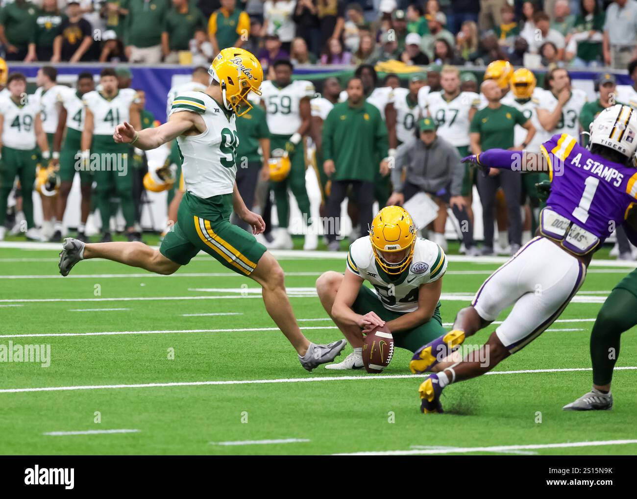 HOUSTON, TX - DECEMBER 31: Baylor Bears kicker Isaiah Hankins (98 ...