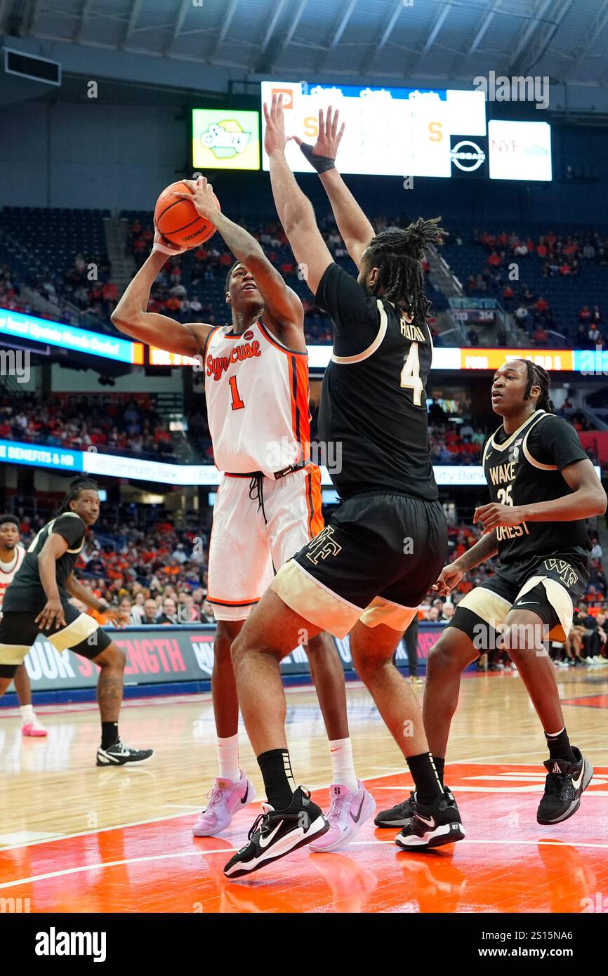 SYRACUSE, NY - DECEMBER 31: Syracuse Orange Forward Donnie Freeman (1 ...