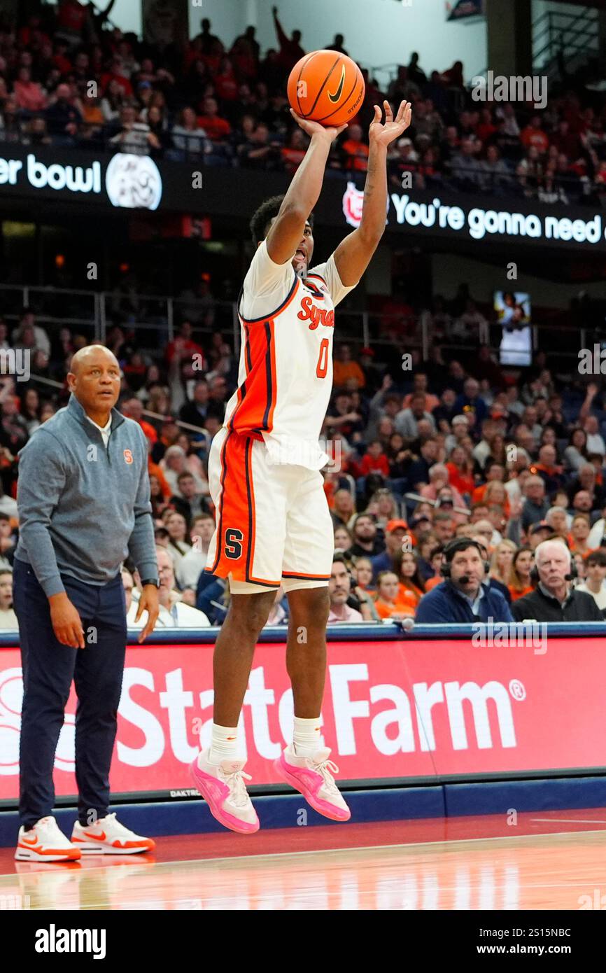SYRACUSE, NY - DECEMBER 31: Syracuse Orange Guard Kyle Cuffe Jr. (0 ...