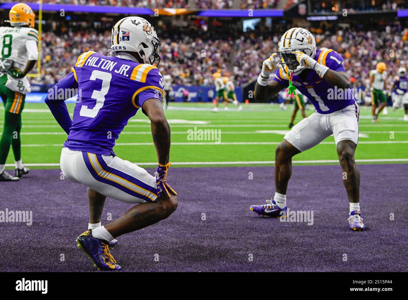 HOUSTON, TX - DECEMBER 31: LSU Tigers wide receiver Chris Hilton Jr. (3 ...