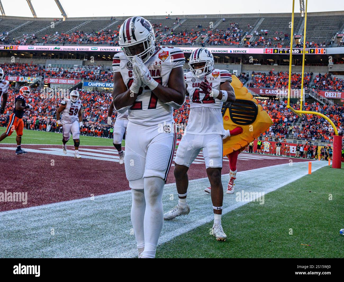 Orlando, FL, USA. 31st Dec, 2024. South Carolina Gamecocks running back ...