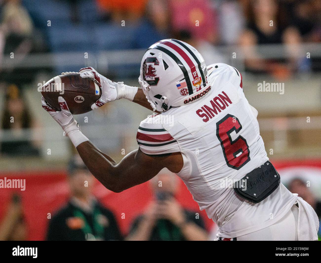 Orlando, FL, USA. 31st Dec, 2024. South Carolina Gamecocks tight end ...