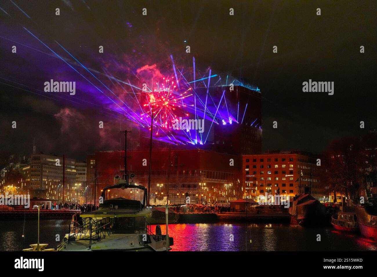 Oslo, Norway. 01st Jan, 2025. Oslo 20250101. Oslo Municipality rings in ...