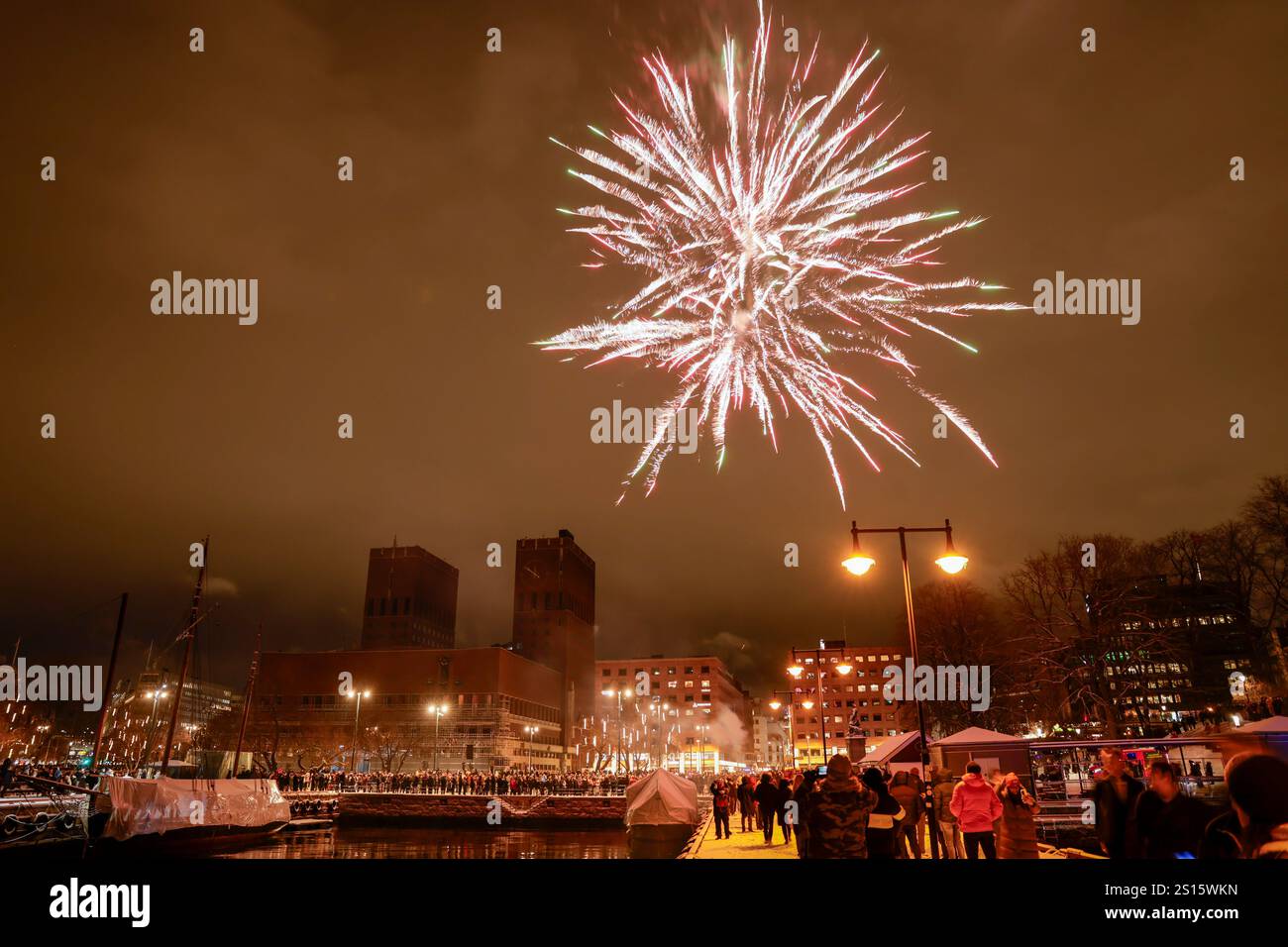 Oslo, Norway. 31st Dec, 2024. Oslo 20241231. Oslo Municipality rings in ...