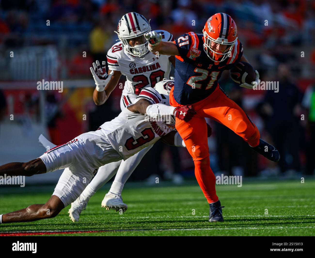 Orlando, FL, USA. 31st Dec, 2024. Illinois Fighting Illini running back ...