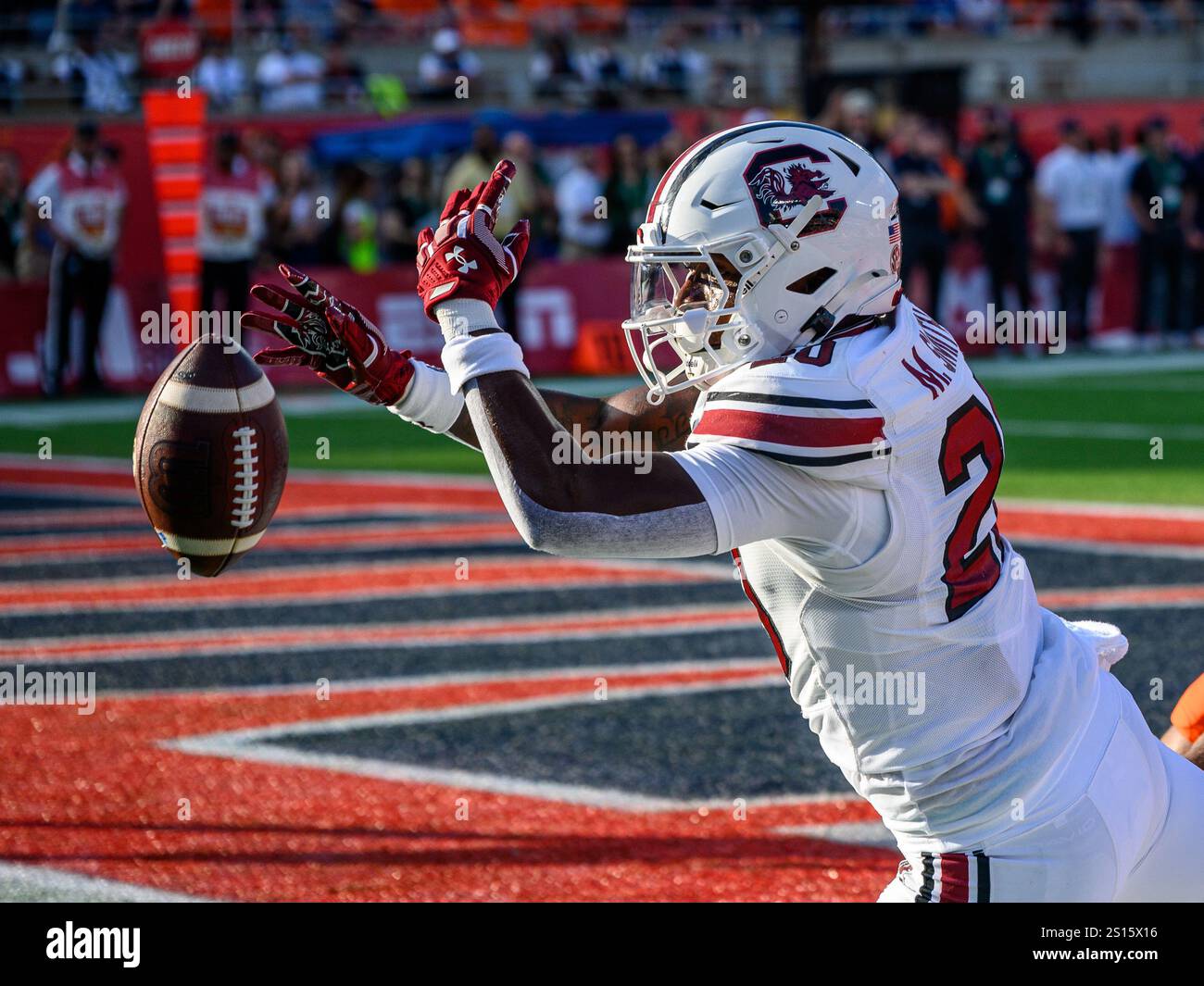 Orlando, FL, USA. 31st Dec, 2024. South Carolina Gamecocks tight end ...