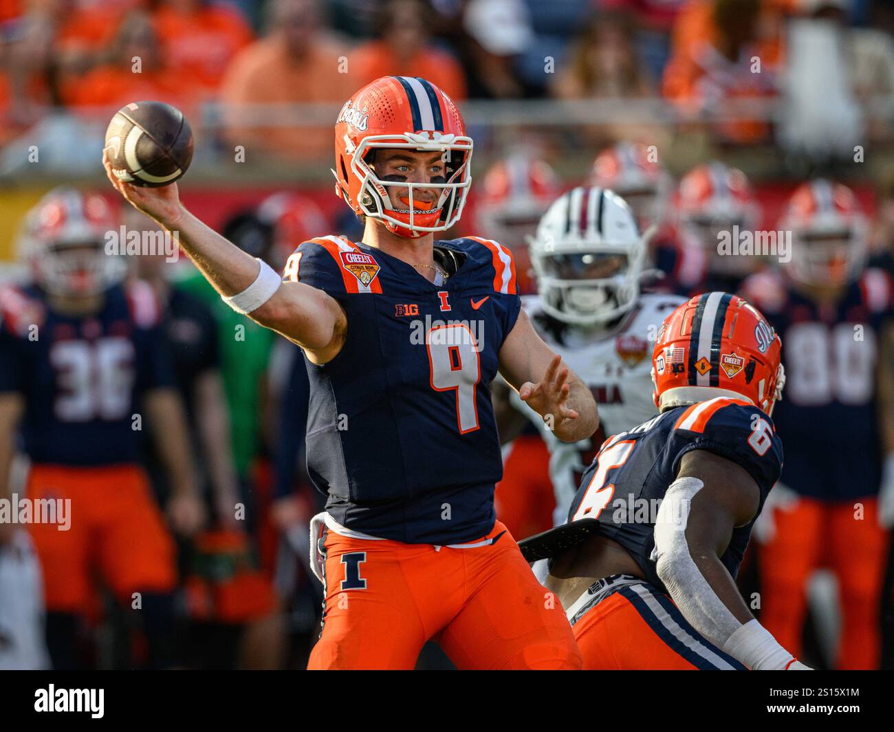 Orlando, FL, USA. 31st Dec, 2024. Illinois Fighting Illini quarterback ...