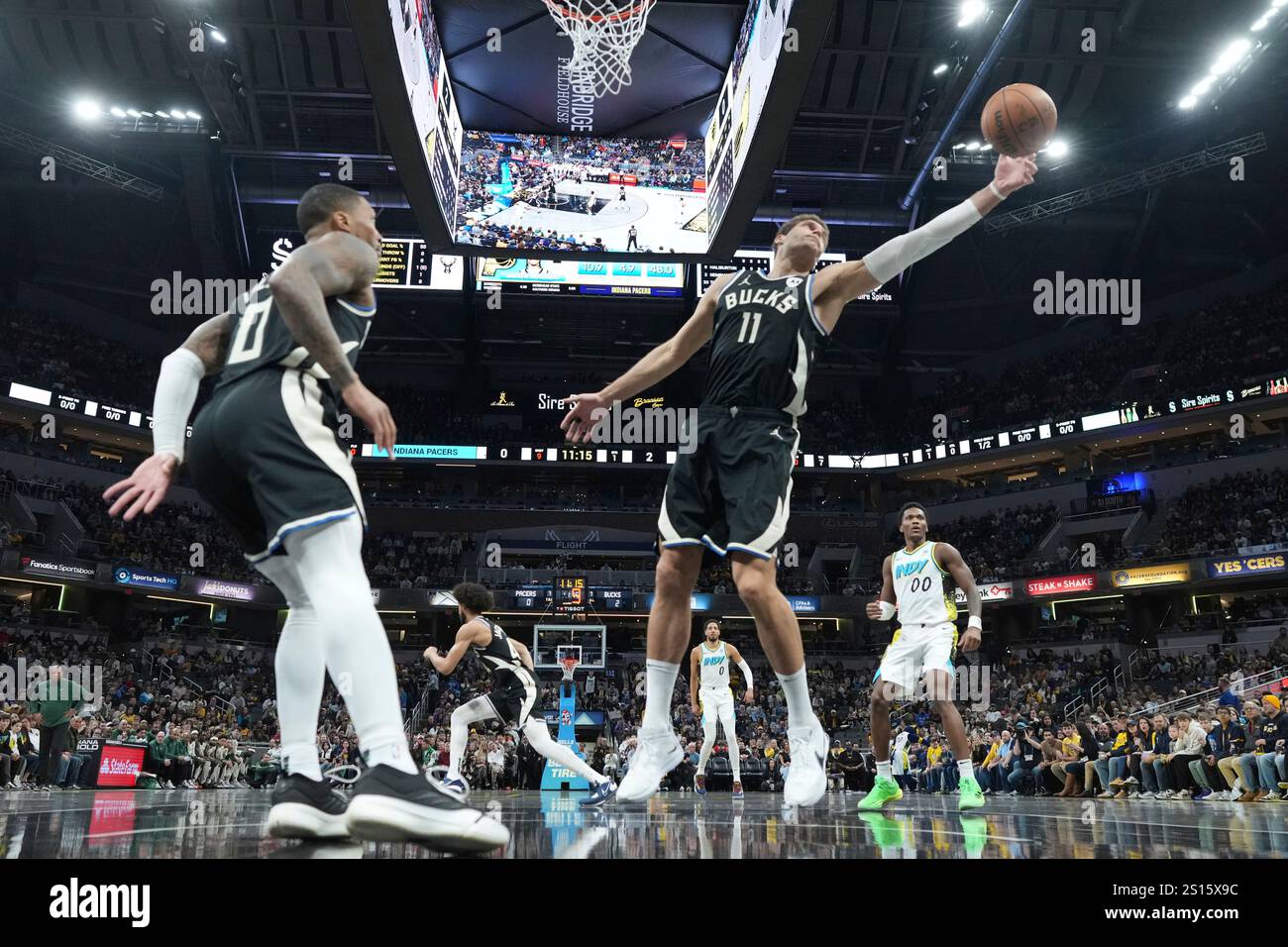Milwaukee Bucks center Brook Lopez (11) in action as the Milwaukee ...