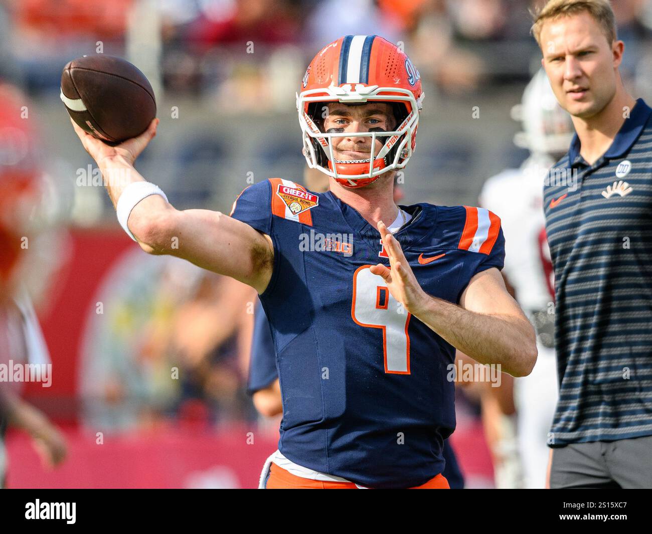 Orlando, FL, USA. 31st Dec, 2024. Illinois Fighting Illini quarterback ...