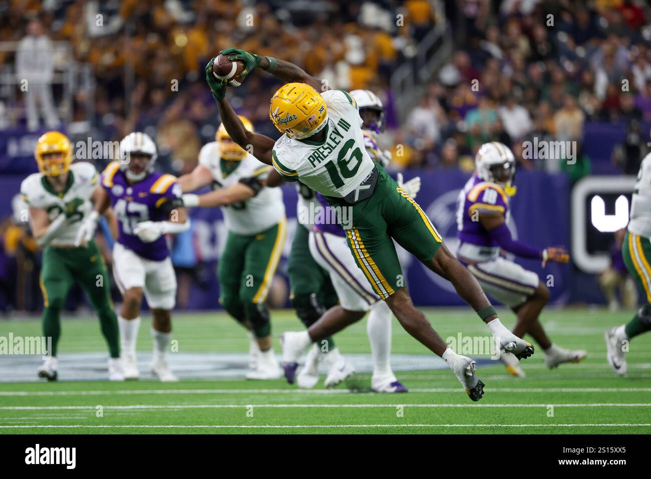 HOUSTON, TX - DECEMBER 31: Baylor Bears wide receiver Hal Presley (16 ...