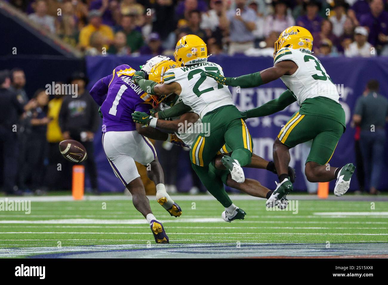HOUSTON, TX - DECEMBER 31: Baylor Bears safety Carl Williams IV (15 ...