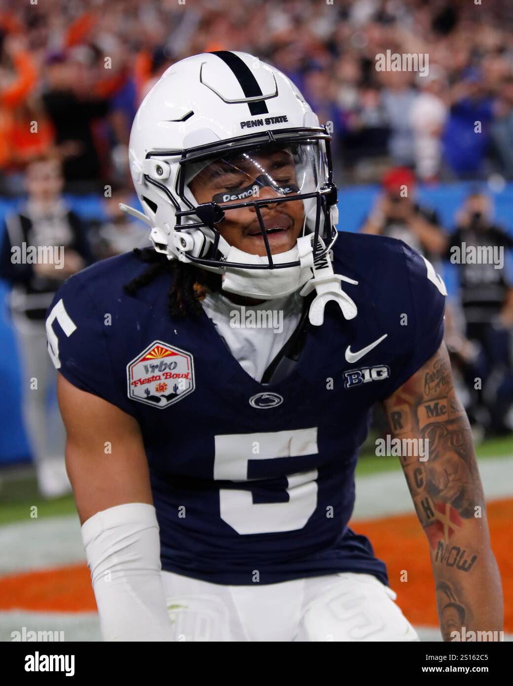 Glendale, Arizona, USA. 31st Dec, 2024. Penn State Nittany Lions wide ...