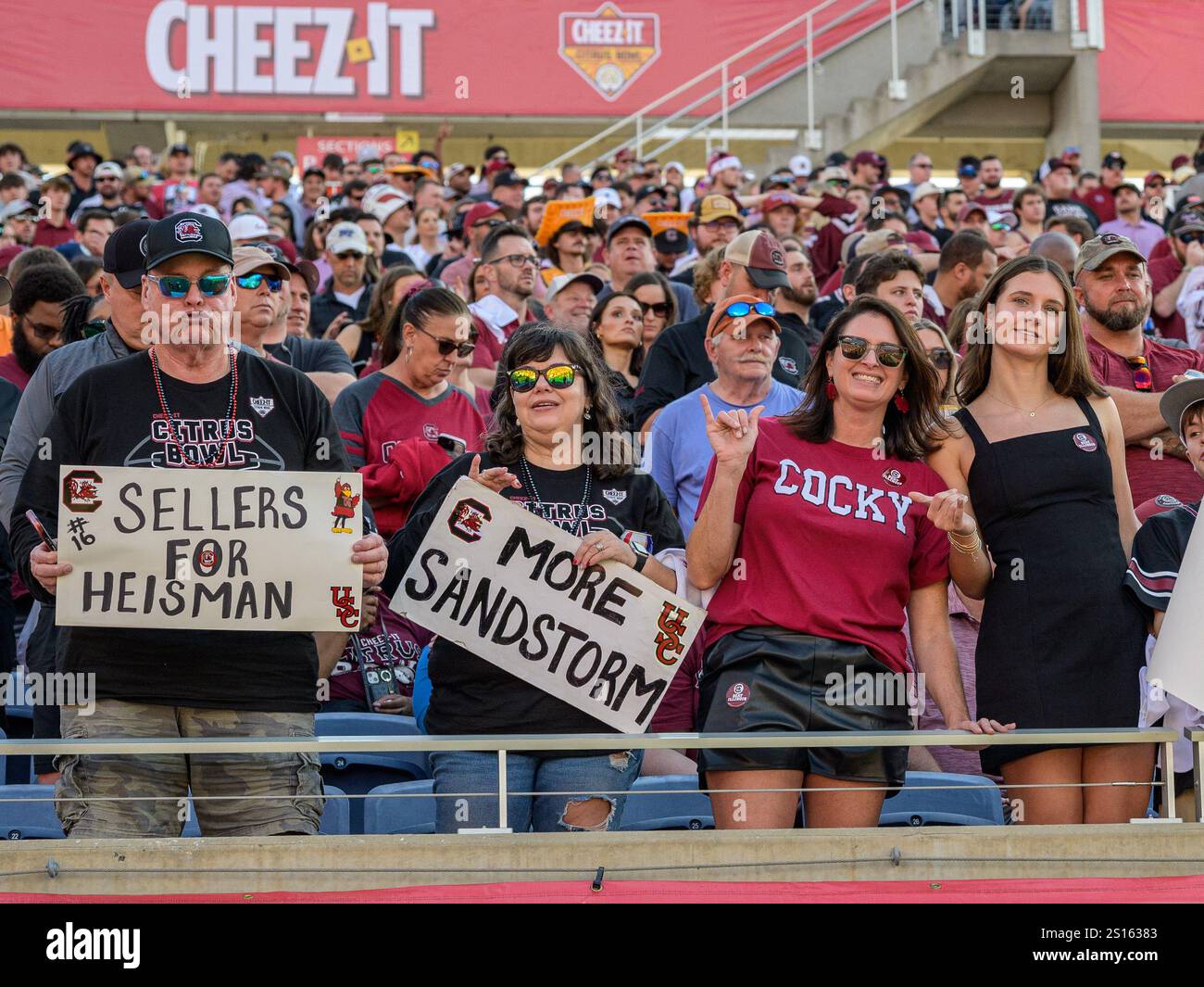 South carolina gamecocks fans hi-res stock photography and images - Alamy