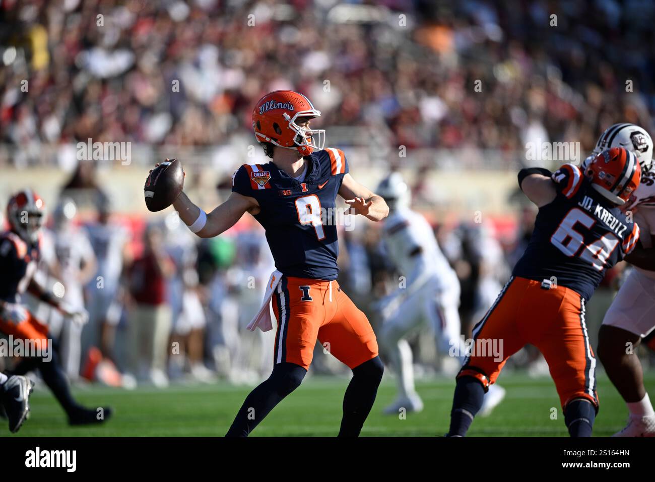 Illinois quarterback Luke Altmyer (9) throws a pass against South ...