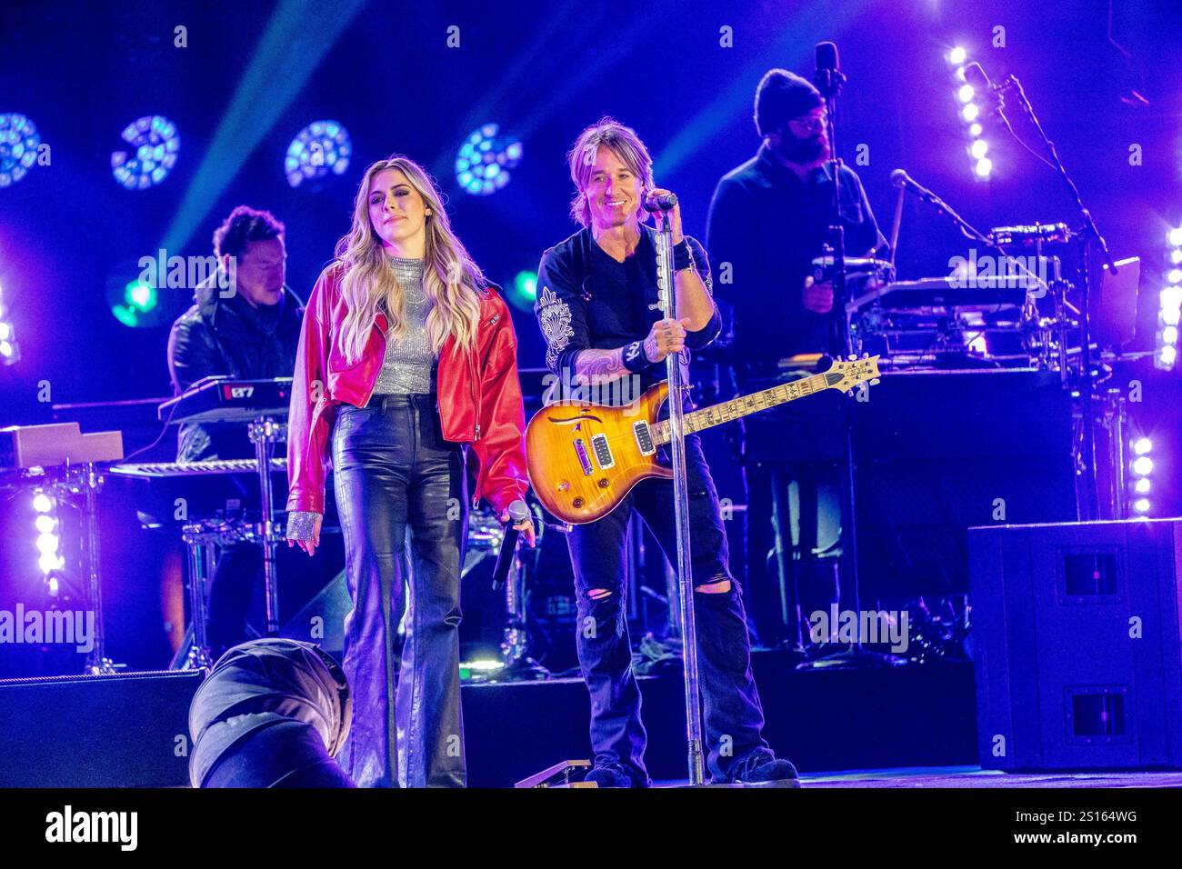 Alana Springsteen, left and Keith Urban perform at Nashville's Big Bash ...