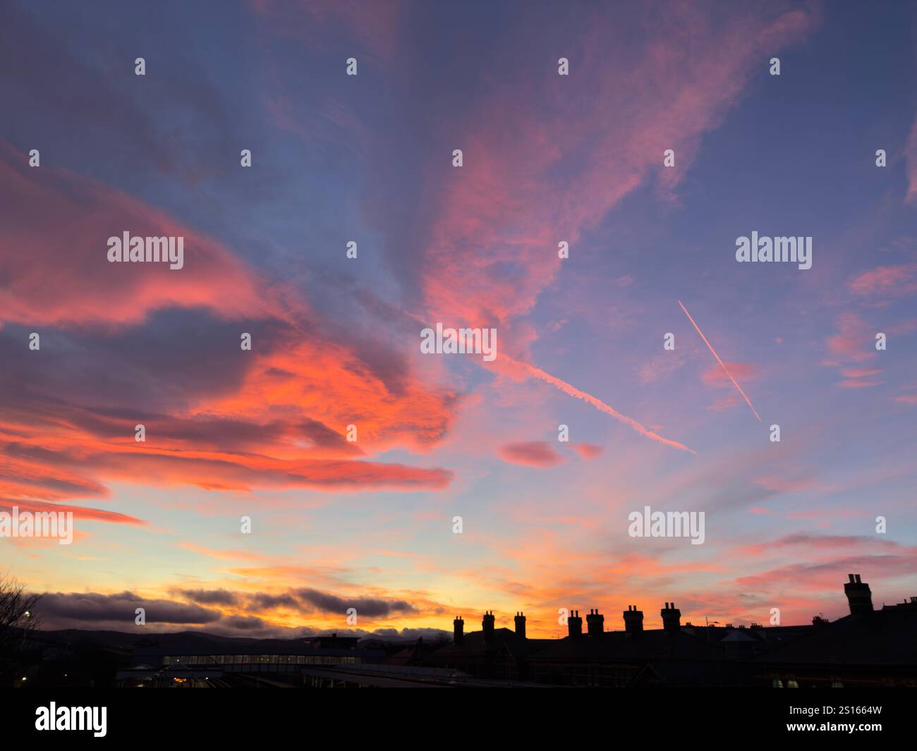 Rhyl railway station hi-res stock photography and images - Alamy