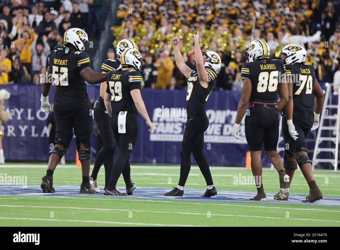 NASHVILLE, TN - DECEMBER 30: Blake Craig (19) of Missouri celebrates ...