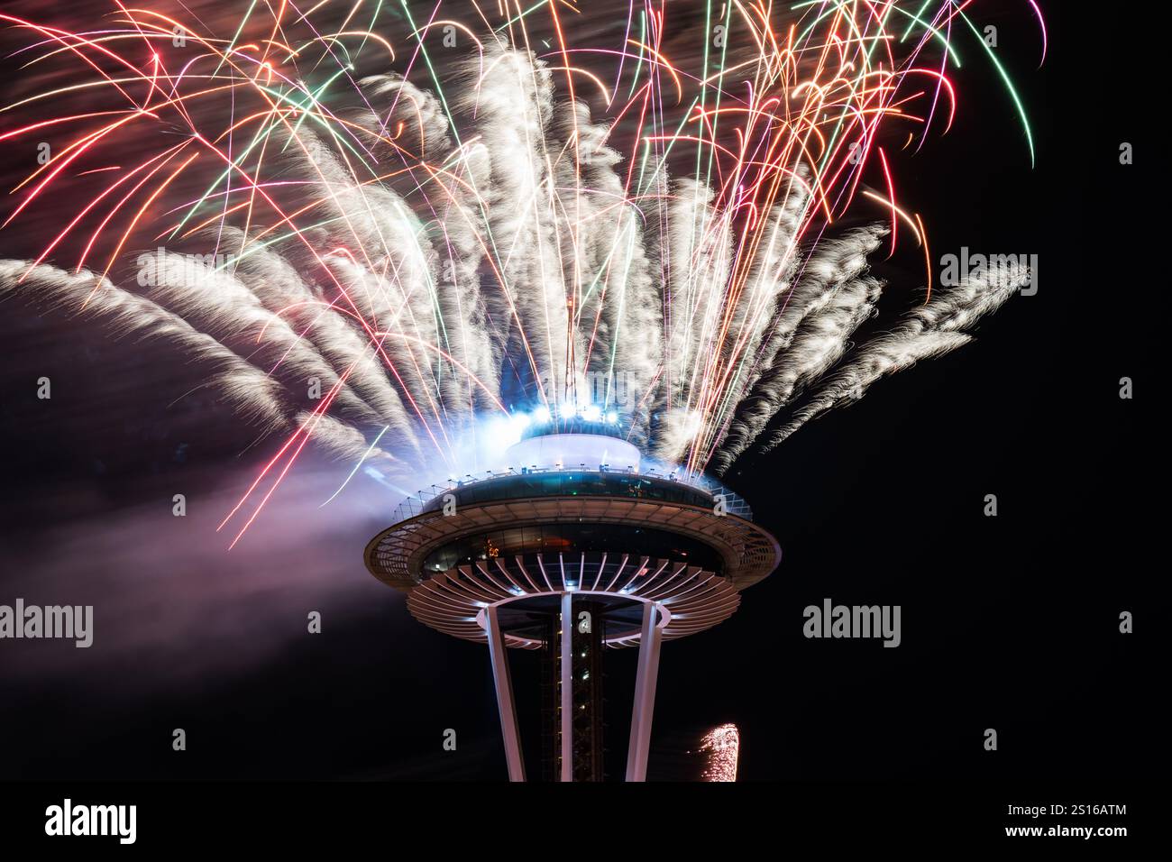 Seattle, USA. 1st Jan, 2025. New Years Eve fireworks at the iconic ...