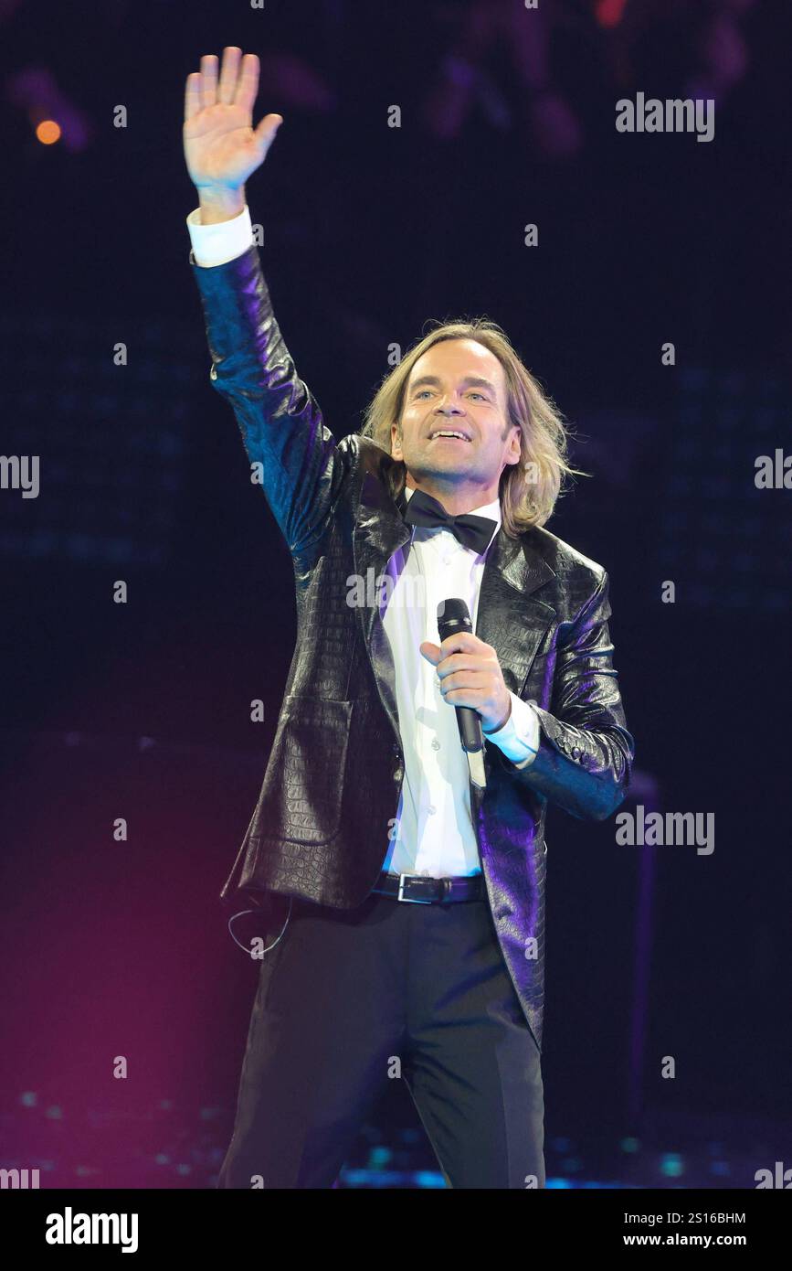 Silvester-Schlagerboom 2025 Die Wunderlichtershow Tim Wilhelm von der ...