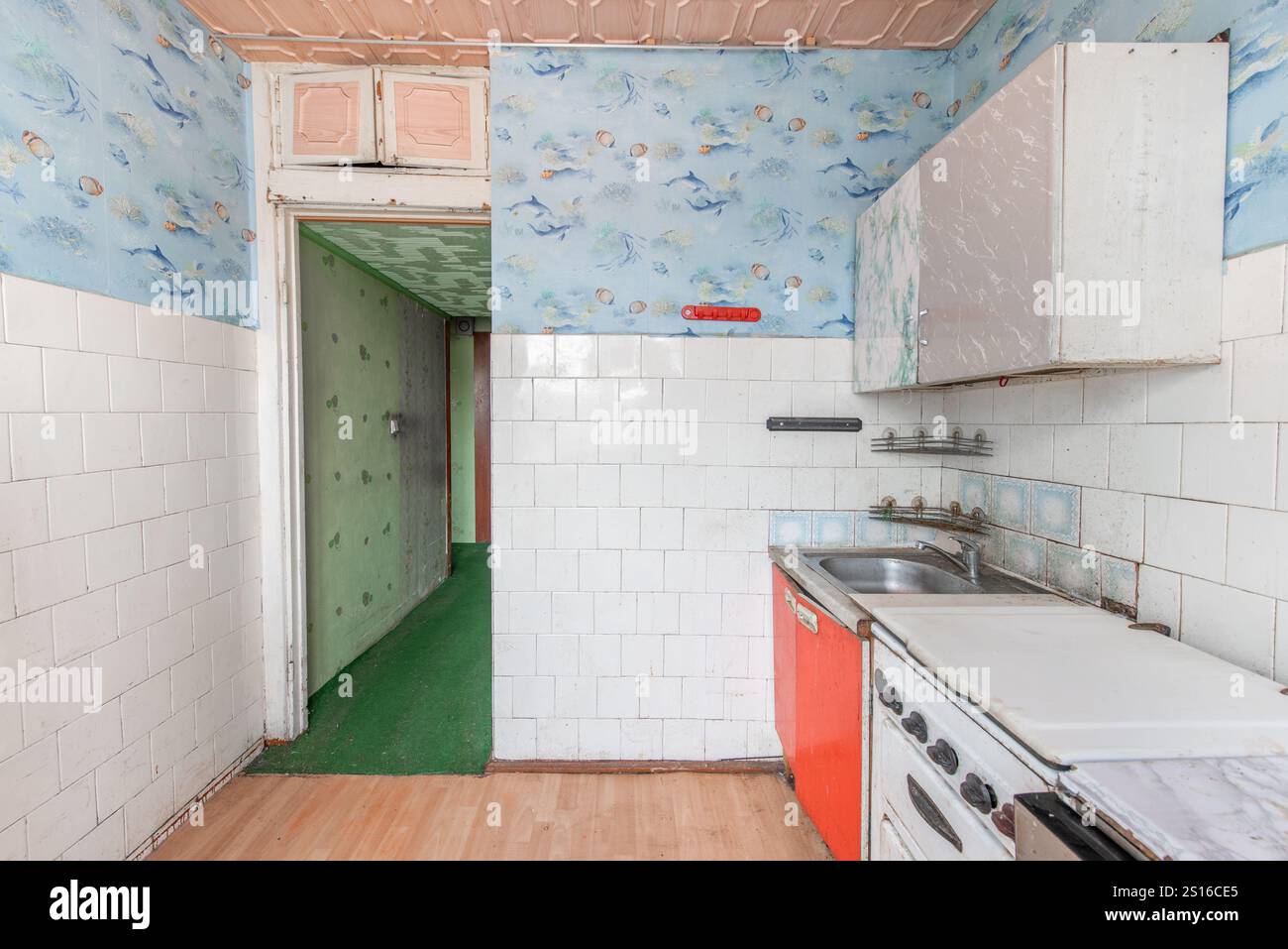 Kitchen in bad condition in an abandoned building. Abandoned house ...