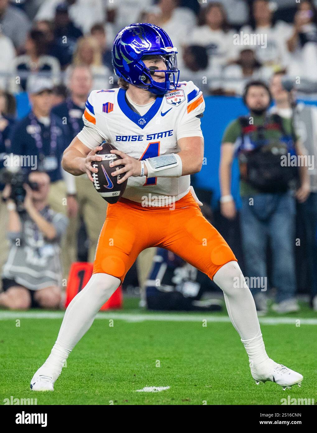 Glendale, Arizona, USA. December 31 2024 Glendale, AZ U.S.A. Boise State quarterback Maddux ...