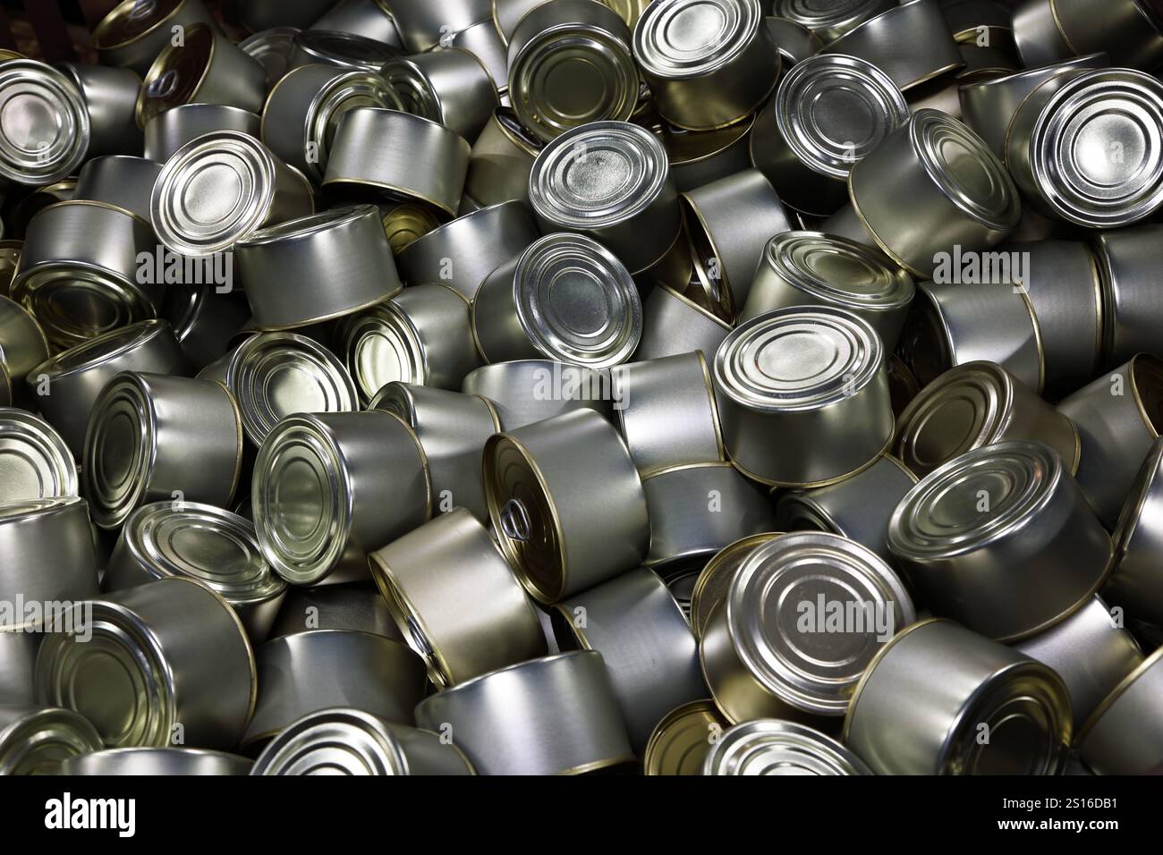 Canned fish manufacturing plant industrial hi-res stock photography and ...