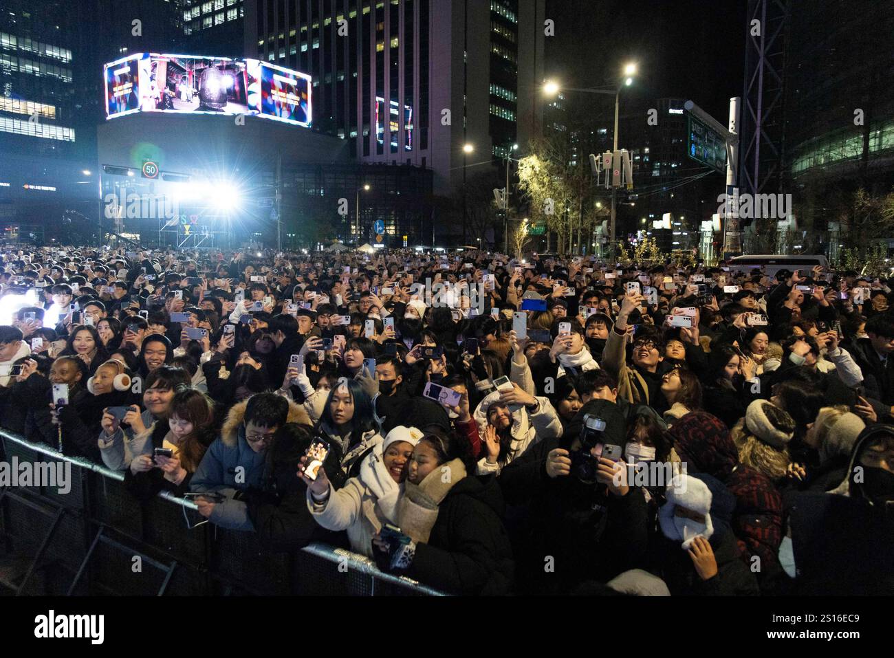 Seoul, South Korea. 1st Jan, 2025. South Korean people gather during a ...
