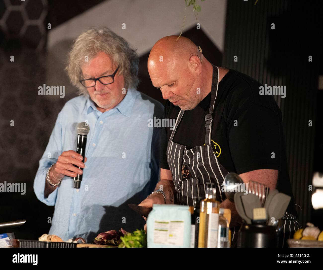 James May and Tom Kerridge mystory cooking bag at Tom Kerridges pub in ...