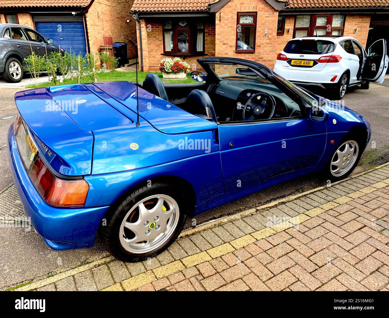 Lotus Elan M100 sports car painted blue Pacific colour British cars old ...